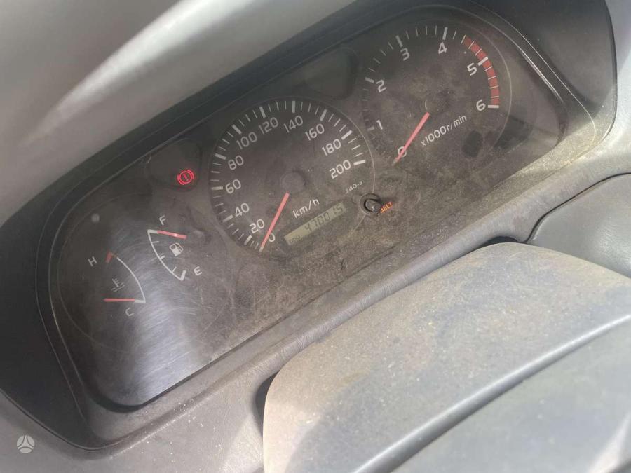 Grey Toyota Land Cruiser 1999 in Panevezys, with an engine capacity of 0.00 L and mileage of 470 thousand km for 3200 €, photo 8 on AUTOMOTO.COM.LV