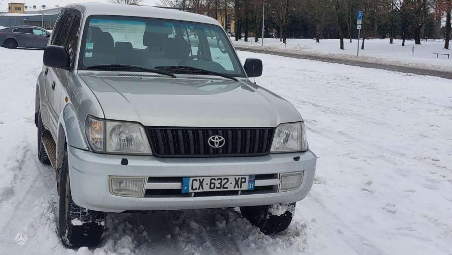 Grey Toyota Land Cruiser 2000 in Taurage, with an engine capacity of 2.98 L and mileage of 460 thousand km for 6500 €, photo 2 on AUTOMOTO.COM.LV