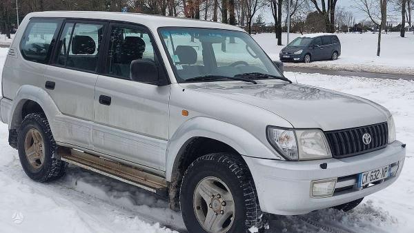 Grey Toyota Land Cruiser 2000 in Taurage, with an engine capacity of 2.98 L and mileage of 460 thousand km for 6500 €, photo 3 on AUTOMOTO.COM.LV
