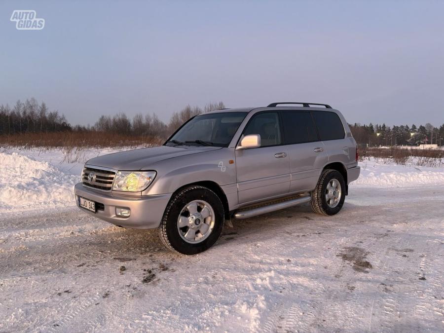 Grey Toyota Land Cruiser 2000 in Vilnius, with an engine capacity of 4.20 L and mileage of 460 thousand km for 9400 €, photo 1 on AUTOMOTO.COM.LV