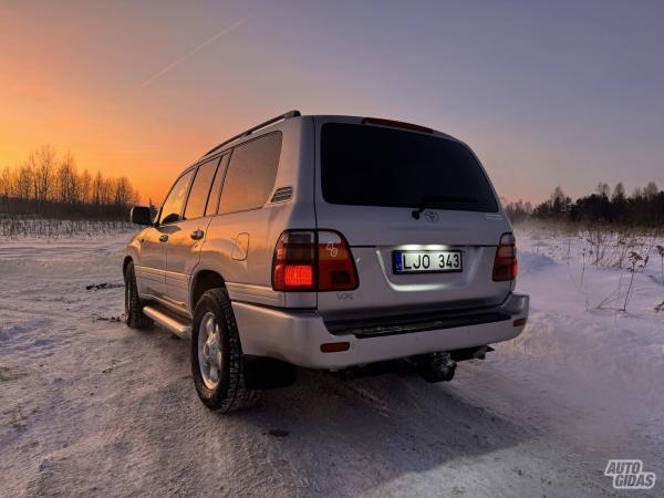 Grey Toyota Land Cruiser 2000 in Vilnius, with an engine capacity of 4.20 L and mileage of 460 thousand km for 9400 €, photo 8 on AUTOMOTO.COM.LV