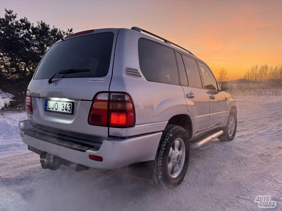 Grey Toyota Land Cruiser 2000 in Vilnius, with an engine capacity of 4.20 L and mileage of 460 thousand km for 9400 €, photo 10 on AUTOMOTO.COM.LV