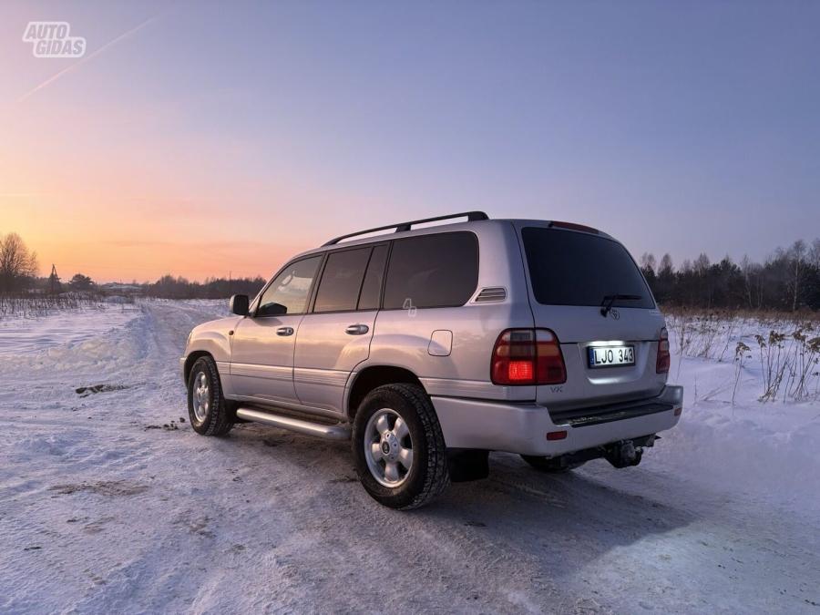 Grey Toyota Land Cruiser 2000 in Vilnius, with an engine capacity of 4.20 L and mileage of 460 thousand km for 9400 €, photo 12 on AUTOMOTO.COM.LV