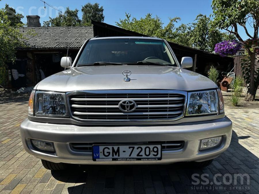 Grey Toyota Land Cruiser 2000 in Riga, with an engine capacity of 4.70 L and mileage of 281 thousand km for 27000 €, photo 7 on AUTOMOTO.COM.LV