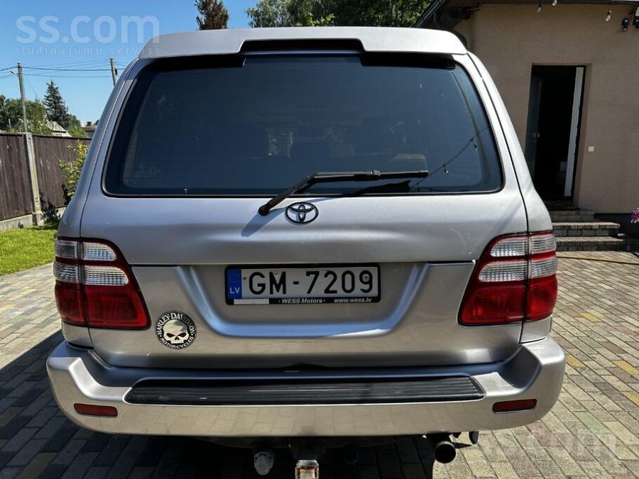 Grey Toyota Land Cruiser 2000 in Riga, with an engine capacity of 4.70 L and mileage of 281 thousand km for 27000 €, photo 9 on AUTOMOTO.COM.LV