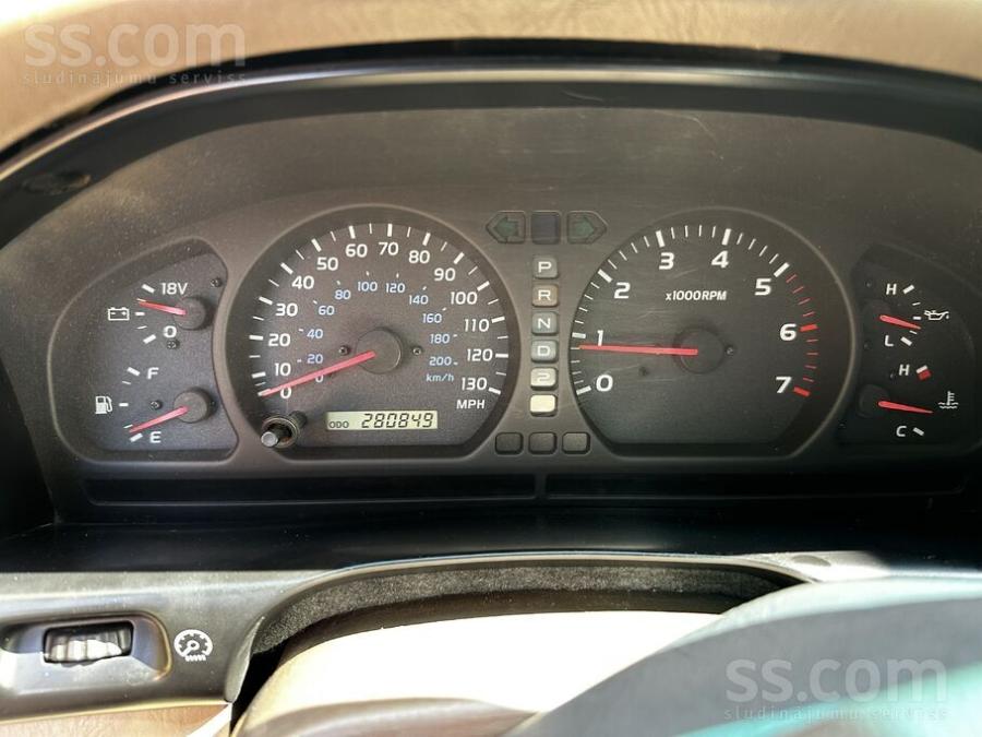 Grey Toyota Land Cruiser 2000 in Riga, with an engine capacity of 4.70 L and mileage of 281 thousand km for 27000 €, photo 18 on AUTOMOTO.COM.LV