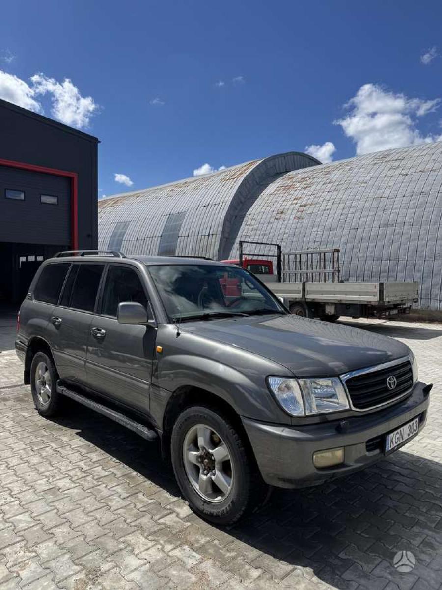 Pelēks Toyota Land Cruiser 2000 Klaipėda, ar dzinēja tilpumu 4.16 L un nobraukumu 296 tūkst. km par 12000 €, foto 4 vietnē AUTOMOTO.COM.LV