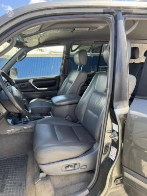 Pelēks Toyota Land Cruiser 2000 Klaipėda, ar dzinēja tilpumu 4.16 L un nobraukumu 296 tūkst. km par 12000 €, foto 9 vietnē AUTOMOTO.COM.LV