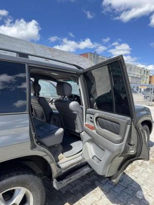Pelēks Toyota Land Cruiser 2000 Klaipėda, ar dzinēja tilpumu 4.16 L un nobraukumu 296 tūkst. km par 12000 €, foto 11 vietnē AUTOMOTO.COM.LV