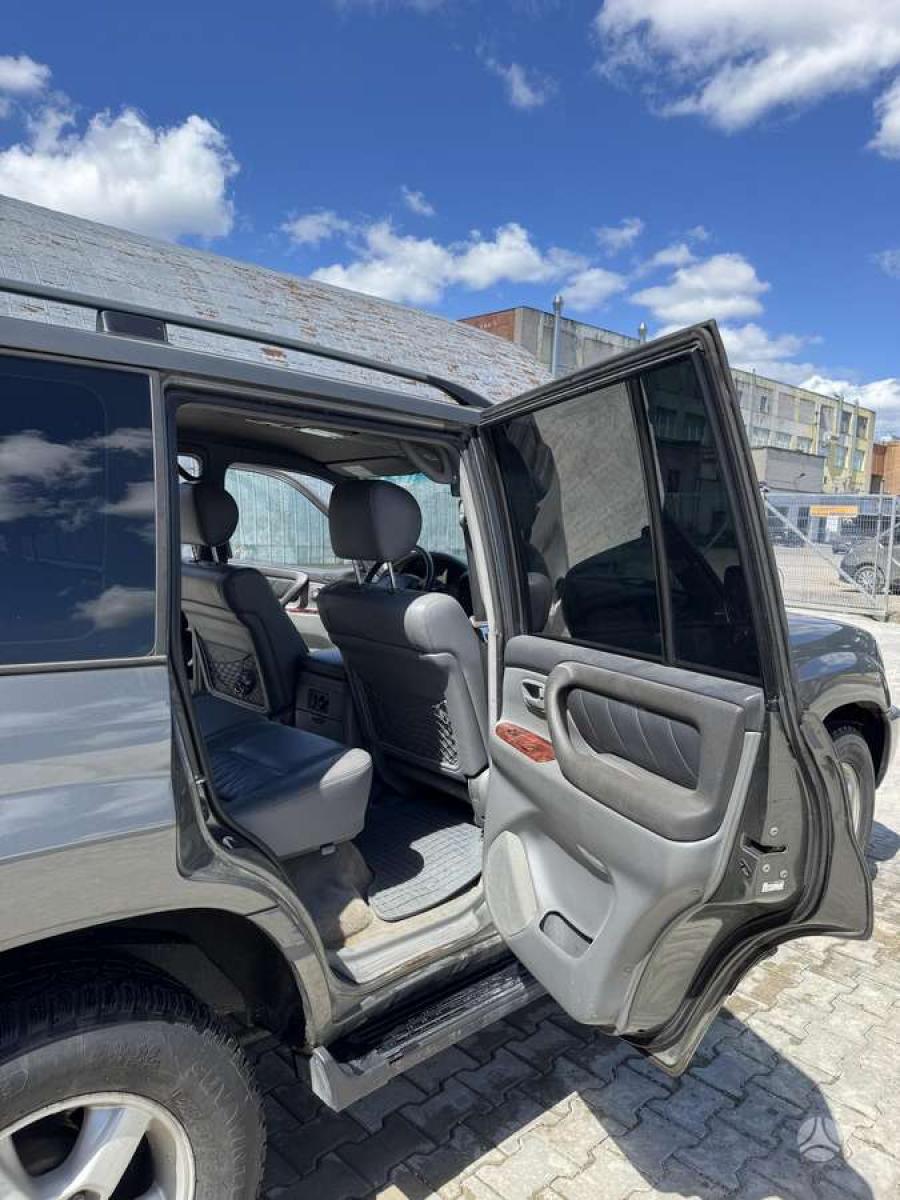 Pelēks Toyota Land Cruiser 2000 Klaipėda, ar dzinēja tilpumu 4.16 L un nobraukumu 296 tūkst. km par 12000 €, foto 11 vietnē AUTOMOTO.COM.LV