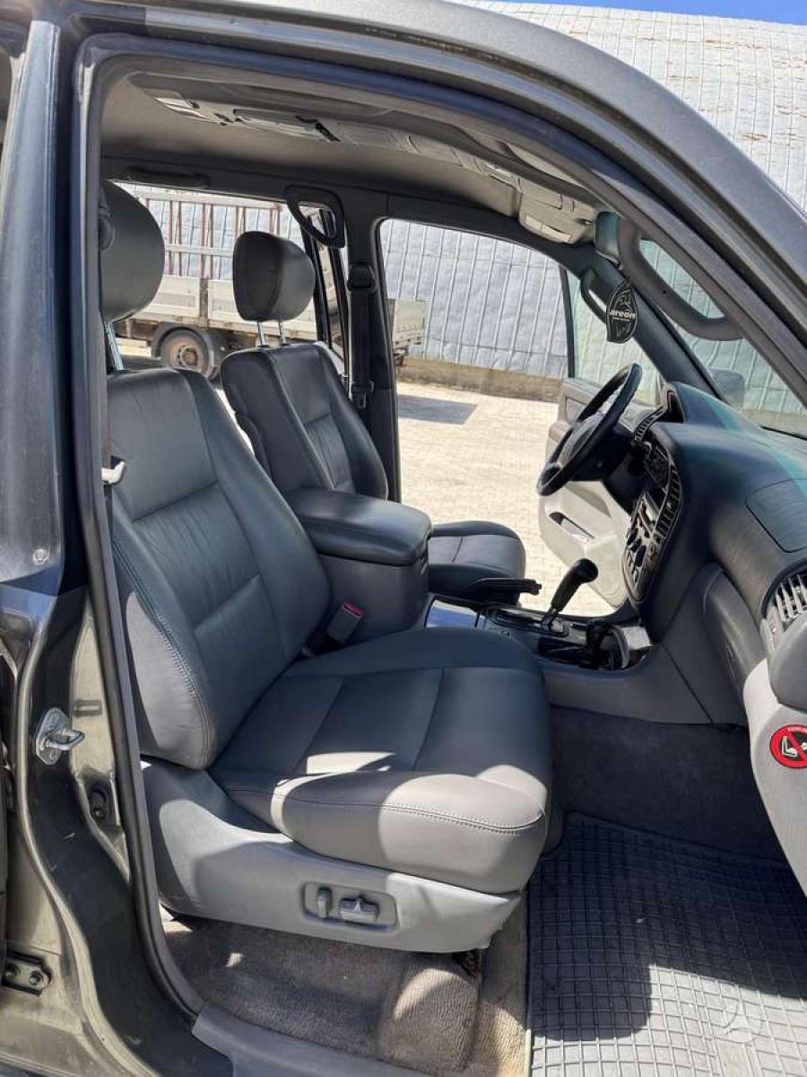Pelēks Toyota Land Cruiser 2000 Klaipėda, ar dzinēja tilpumu 4.16 L un nobraukumu 296 tūkst. km par 12000 €, foto 19 vietnē AUTOMOTO.COM.LV