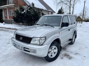 Pelēks Toyota Land Cruiser 2001 Pasvalys, ar dzinēja tilpumu 3.00 L un nobraukumu 287 tūkst. km par 6700 €, foto  vietnē AUTOMOTO.COM.LV