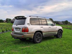 Pelēks Toyota Land Cruiser 2001 Visaginas, ar dzinēja tilpumu 4.16 L un nobraukumu 447 tūkst. km par 8000 €, foto 4 vietnē AUTOMOTO.COM.LV