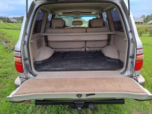 Pelēks Toyota Land Cruiser 2001 Visaginas, ar dzinēja tilpumu 4.16 L un nobraukumu 447 tūkst. km par 8000 €, foto 13 vietnē AUTOMOTO.COM.LV