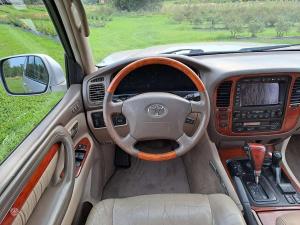 Pelēks Toyota Land Cruiser 2001 Visaginas, ar dzinēja tilpumu 4.16 L un nobraukumu 447 tūkst. km par 8000 €, foto 21 vietnē AUTOMOTO.COM.LV