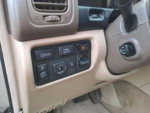 Pelēks Toyota Land Cruiser 2001 Visaginas, ar dzinēja tilpumu 4.16 L un nobraukumu 447 tūkst. km par 8000 €, foto 25 vietnē AUTOMOTO.COM.LV