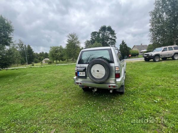 Grey Toyota Land Cruiser 2001 in Tallinn, with an engine capacity of 3.00 L and mileage of 343 thousand km for 5500 €, photo 3 on AUTOMOTO.COM.LV