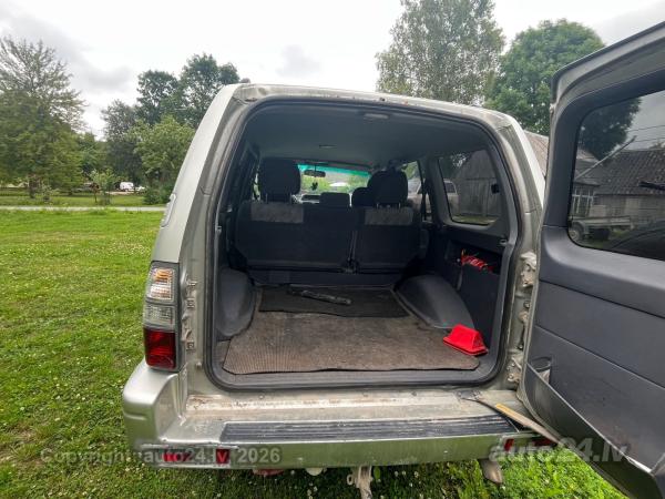 Grey Toyota Land Cruiser 2001 in Tallinn, with an engine capacity of 3.00 L and mileage of 343 thousand km for 5500 €, photo 4 on AUTOMOTO.COM.LV