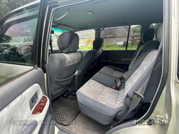 Grey Toyota Land Cruiser 2001 in Tallinn, with an engine capacity of 3.00 L and mileage of 343 thousand km for 5500 €, photo 5 on AUTOMOTO.COM.LV