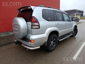 Grey Toyota Land Cruiser 2003 in Rezekne, with an engine capacity of 3.00 L and mileage of 0 thousand km for 9600 €, photo 4 on AUTOMOTO.COM.LV
