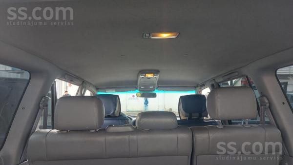 Grey Toyota Land Cruiser 2003 in Ventspils, with an engine capacity of 4.20 L and mileage of 300 thousand km for 18000 €, photo 11 on AUTOMOTO.COM.LV