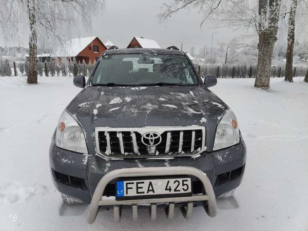 Grey Toyota Land Cruiser 2003 in Taurage, with an engine capacity of 3.00 L and mileage of 356 thousand km for 7700 €, photo 1 on AUTOMOTO.COM.LV
