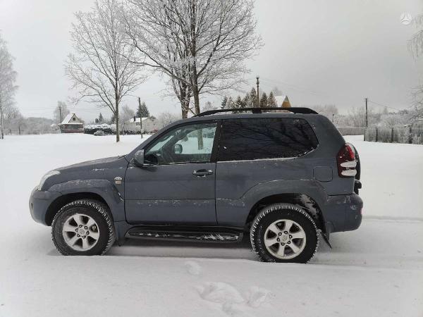 Grey Toyota Land Cruiser 2003 in Taurage, with an engine capacity of 3.00 L and mileage of 356 thousand km for 7700 €, photo 2 on AUTOMOTO.COM.LV