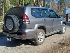 Pelēks Toyota Land Cruiser 2003 Elva, ar dzinēja tilpumu 3.00 L un nobraukumu 463 tūkst. km par 7000 €, foto 4 vietnē AUTOMOTO.COM.LV