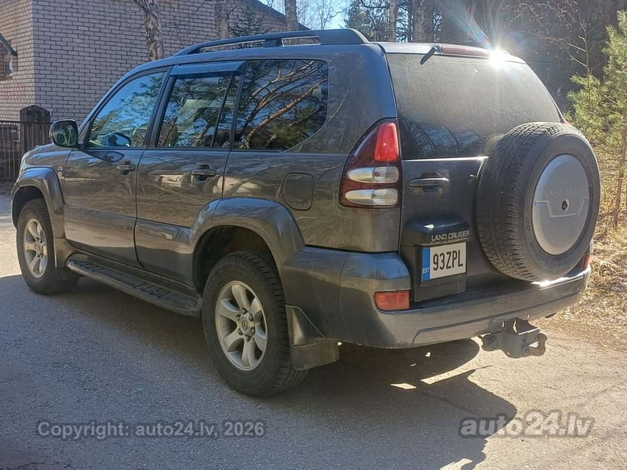 Pelēks Toyota Land Cruiser 2003 Elva, ar dzinēja tilpumu 3.00 L un nobraukumu 463 tūkst. km par 7000 €, foto 5 vietnē AUTOMOTO.COM.LV