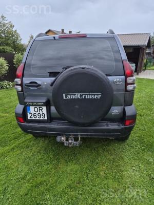 Pelēks Toyota Land Cruiser 2003 Saldus, ar dzinēja tilpumu 3.00 L un nobraukumu 305 tūkst. km par 6700 €, foto 4 vietnē AUTOMOTO.COM.LV