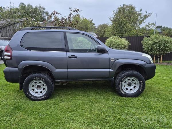 Pelēks Toyota Land Cruiser 2003 Saldus, ar dzinēja tilpumu 3.00 L un nobraukumu 305 tūkst. km par 6700 €, foto 5 vietnē AUTOMOTO.COM.LV