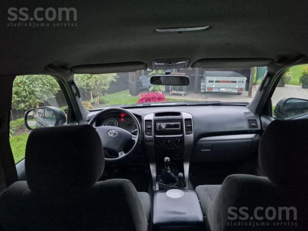 Pelēks Toyota Land Cruiser 2003 Saldus, ar dzinēja tilpumu 3.00 L un nobraukumu 305 tūkst. km par 6700 €, foto 6 vietnē AUTOMOTO.COM.LV