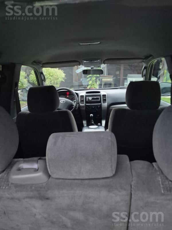 Pelēks Toyota Land Cruiser 2003 Saldus, ar dzinēja tilpumu 3.00 L un nobraukumu 305 tūkst. km par 6700 €, foto 8 vietnē AUTOMOTO.COM.LV