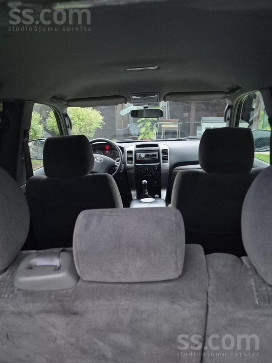 Pelēks Toyota Land Cruiser 2003 Saldus, ar dzinēja tilpumu 3.00 L un nobraukumu 305 tūkst. km par 6700 €, foto 8 vietnē AUTOMOTO.COM.LV