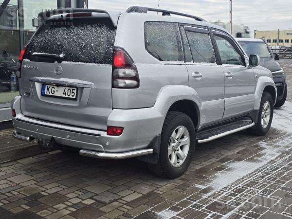 Pelēks Toyota Land Cruiser 2004 Rīga, ar dzinēja tilpumu 3.00 L un nobraukumu 256 tūkst. km par 12000 €, foto 3 vietnē AUTOMOTO.COM.LV