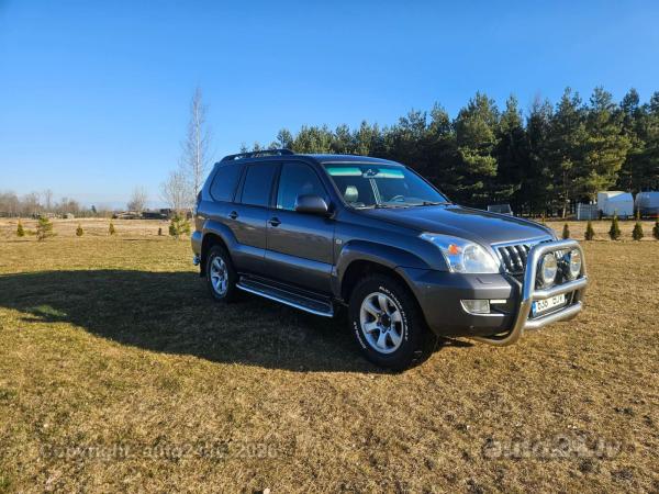 Тойота Ленд Крузер 2004 в Таллин на AUTOMOTO.COM.LV Серый Тойота Ленд Крузер 2004 в Таллин, объемом двигателя 3.00 л и пробегом 412 тыс. км за 7500 €, фото 4 на AUTOMOTO.COM.LV