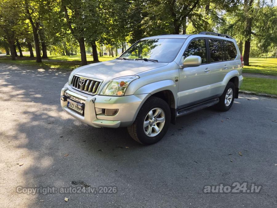 Grey Toyota Land Cruiser 2004 in Tallinn, with an engine capacity of 3.00 L and mileage of 302 thousand km for 11990 €, photo 3 on AUTOMOTO.COM.LV