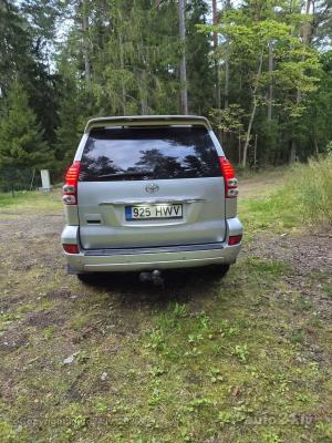 Grey Toyota Land Cruiser 2004 in Tallinn, with an engine capacity of 3.00 L and mileage of 302 thousand km for 11990 €, photo 10 on AUTOMOTO.COM.LV