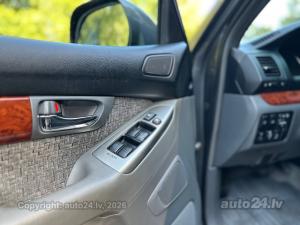 Pelēks Toyota Land Cruiser 2004 Tallina, ar dzinēja tilpumu 3.00 L un nobraukumu 323 tūkst. km par 5999 €, foto 20 vietnē AUTOMOTO.COM.LV