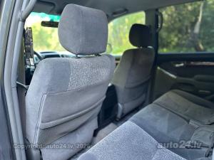Pelēks Toyota Land Cruiser 2004 Tallina, ar dzinēja tilpumu 3.00 L un nobraukumu 323 tūkst. km par 5999 €, foto 25 vietnē AUTOMOTO.COM.LV