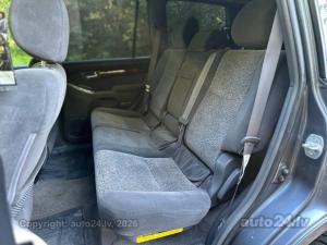 Pelēks Toyota Land Cruiser 2004 Tallina, ar dzinēja tilpumu 3.00 L un nobraukumu 323 tūkst. km par 5999 €, foto 26 vietnē AUTOMOTO.COM.LV