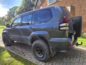 Pelēks Toyota Land Cruiser 2004 Rīga, ar dzinēja tilpumu 3.00 L un nobraukumu 328 tūkst. km par 8500 €, foto 4 vietnē AUTOMOTO.COM.LV