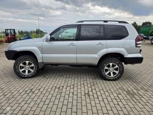 Pelēks Toyota Land Cruiser 2005 Tauragė, ar dzinēja tilpumu 2.98 L un nobraukumu 416 tūkst. km par 9000 €, foto 9 vietnē AUTOMOTO.COM.LV