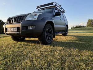 Pelēks Toyota Land Cruiser 2005 Viļņa, ar dzinēja tilpumu 2.98 L un nobraukumu 423 tūkst. km par 10750 €, foto 5 vietnē AUTOMOTO.COM.LV