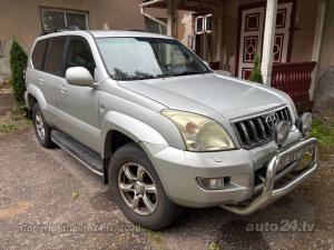Grey Toyota Land Cruiser 2005 in Rapla, with an engine capacity of 3.00 L and mileage of 398 thousand km for 5800 €, photo 3 on AUTOMOTO.COM.LV