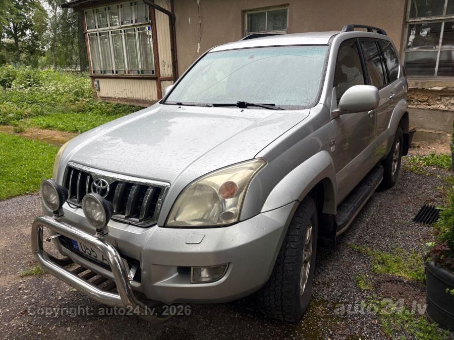 Grey Toyota Land Cruiser 2005 in Rapla, with an engine capacity of 3.00 L and mileage of 398 thousand km for 5800 €, photo 5 on AUTOMOTO.COM.LV