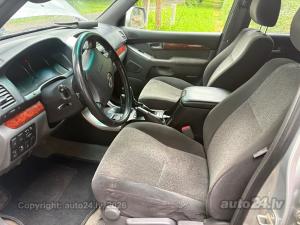 Grey Toyota Land Cruiser 2005 in Rapla, with an engine capacity of 3.00 L and mileage of 398 thousand km for 5800 €, photo 7 on AUTOMOTO.COM.LV