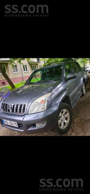 Pelēks Toyota Land Cruiser 2005 Rīga, ar dzinēja tilpumu 4.00 L un nobraukumu 283 tūkst. km par 7500 €, foto  vietnē AUTOMOTO.COM.LV