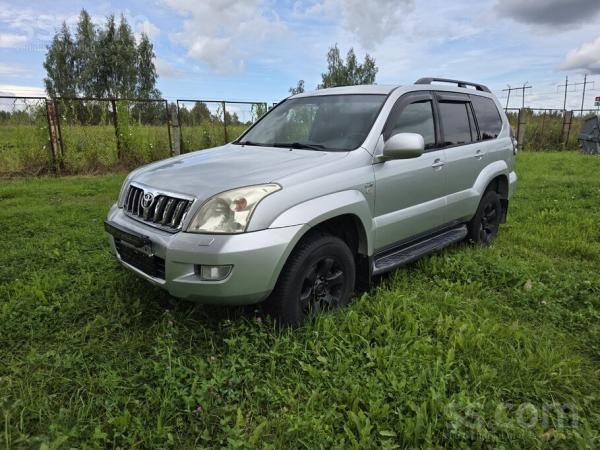 Grey Toyota Land Cruiser 2005 in Jelgava, with an engine capacity of 3.00 L and mileage of 348 thousand km for 8900 €, photo 2 on AUTOMOTO.COM.LV