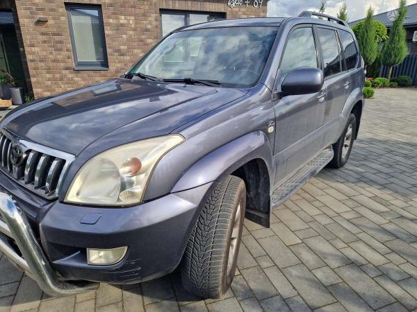 Grey Toyota Land Cruiser 2005 in Kaunas, with an engine capacity of 2.98 L and mileage of 445 thousand km for 9000 €, photo 6 on AUTOMOTO.COM.LV